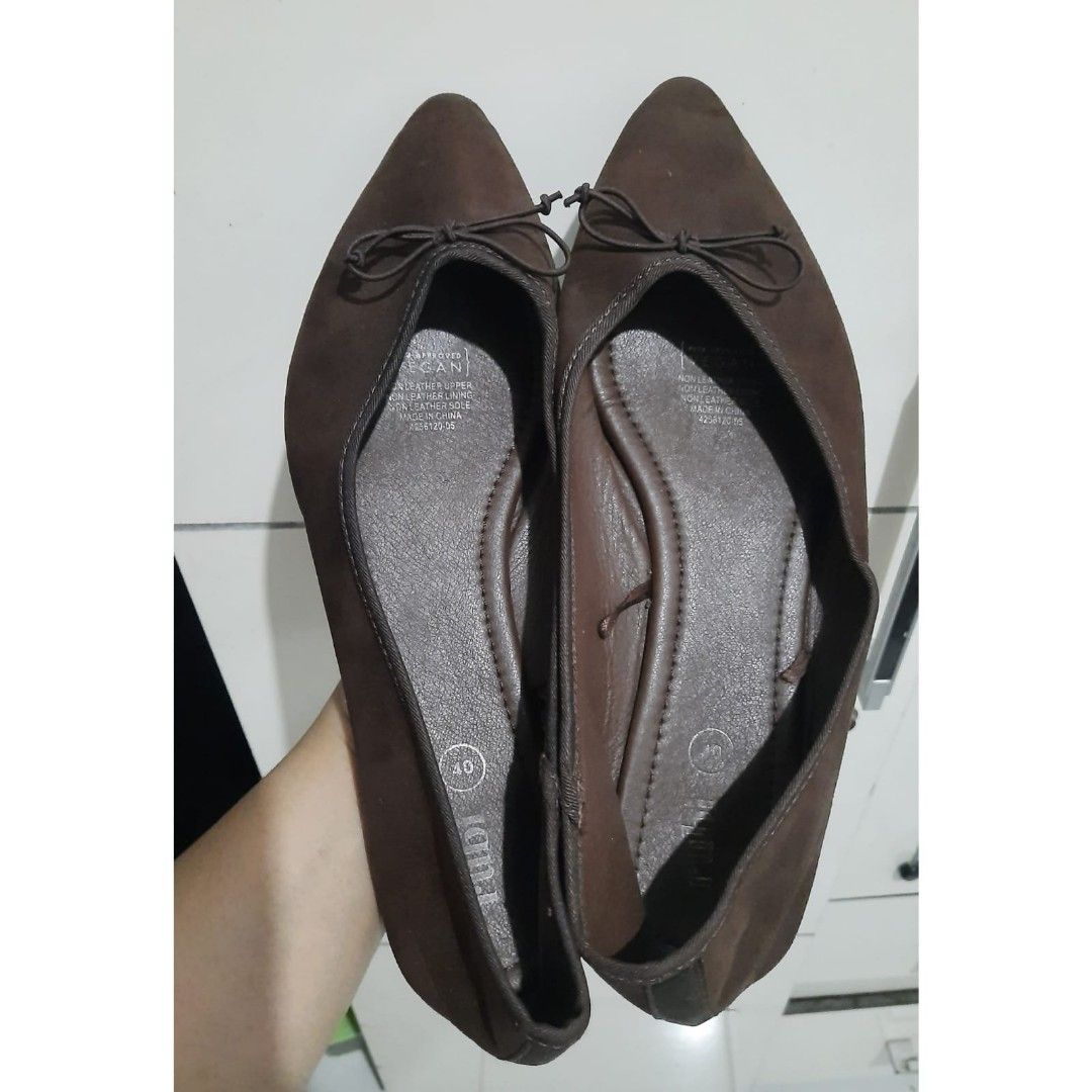 Preloved - Flatshoes size 40 Rubi., Fesyen Wanita, Sepatu di Carousell
