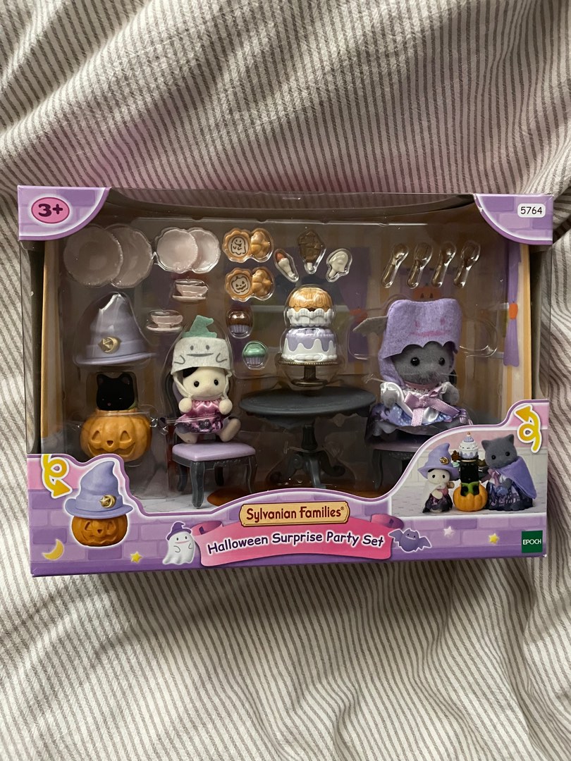 Sylvanian Families Halloween Surprise Party Set, Hobbies & Toys, Toys & Games on Carousell