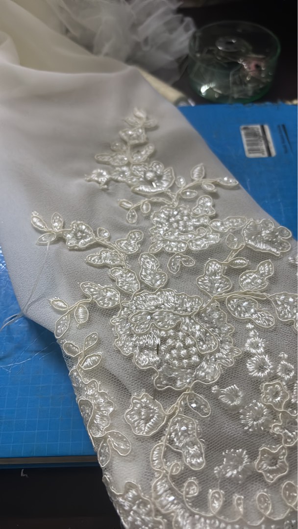 tempahan jahitan tangan : sembat lace, Women's Fashion, Dresses & Sets ...