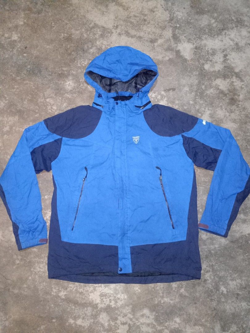 Treksta winbreaker, Men's Fashion, Coats, Jackets and Outerwear on Carousell