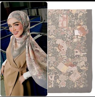 TUDUNG RUFFLE WARKAH COLLECTION IN NAVY, Women's Fashion, Muslimah ...