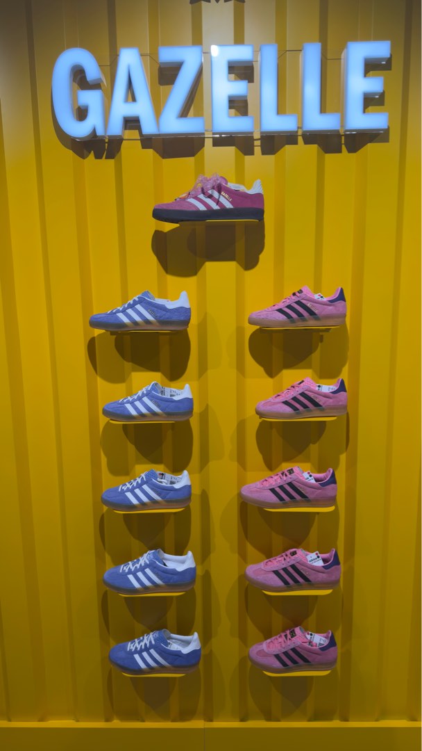 adidas 專門店 75折代購, 運動產品, 運動與體育, 運動與體育 - 球拍和球類運動 - Carousell