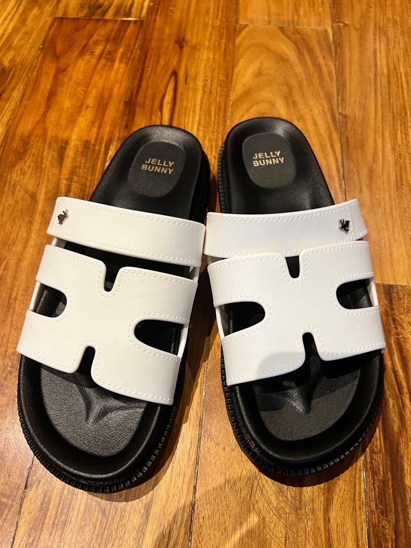 Auth Jelly Bunny sandals, Women's Fashion, Footwear, Flats & Sandals on ...