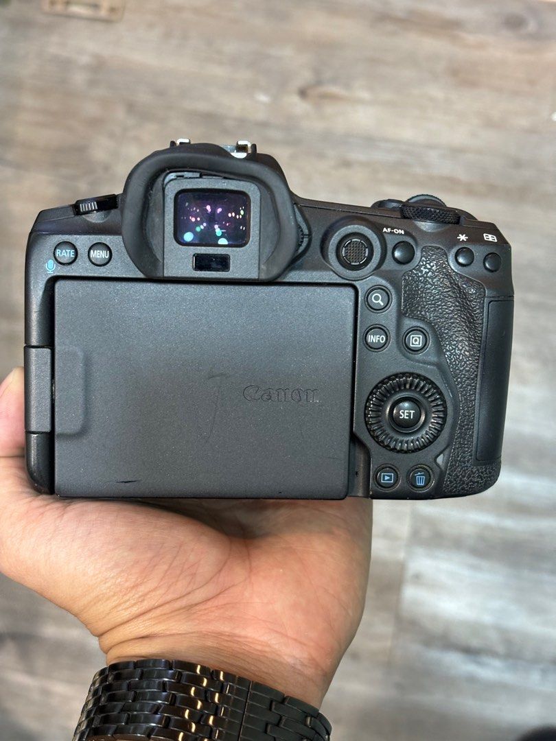 CANON EOS R5 BODY SHUTTER COUNT 130k, Photography, Cameras on Carousell
