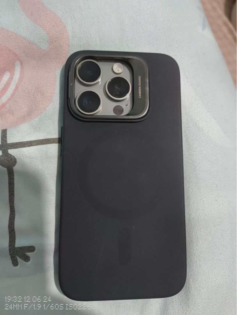 ESR Case with Stand 15 PRO, Mobile Phones & Gadgets, Mobile & Gadget ...