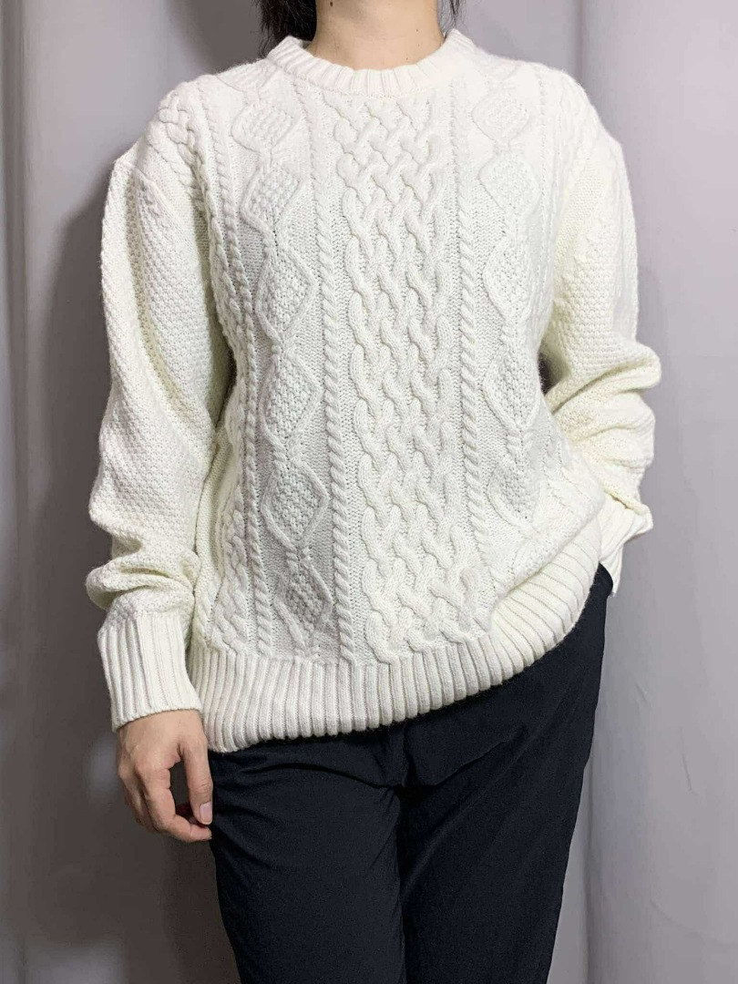 GU MEN'S CABLE CREW NECK SWEATER, Men's Fashion, Coats, Jackets and Outerwear on Carousell