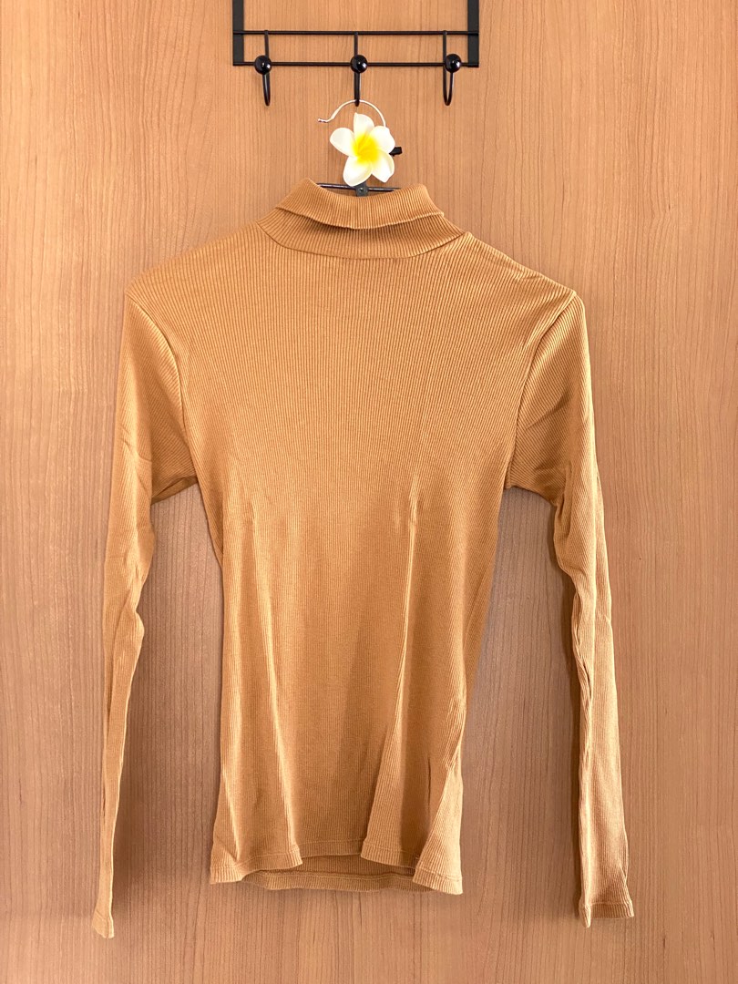 GU Uniqlo Style Heat Heattech Ribbed Turtle Neck Longsleeves, Women's ...