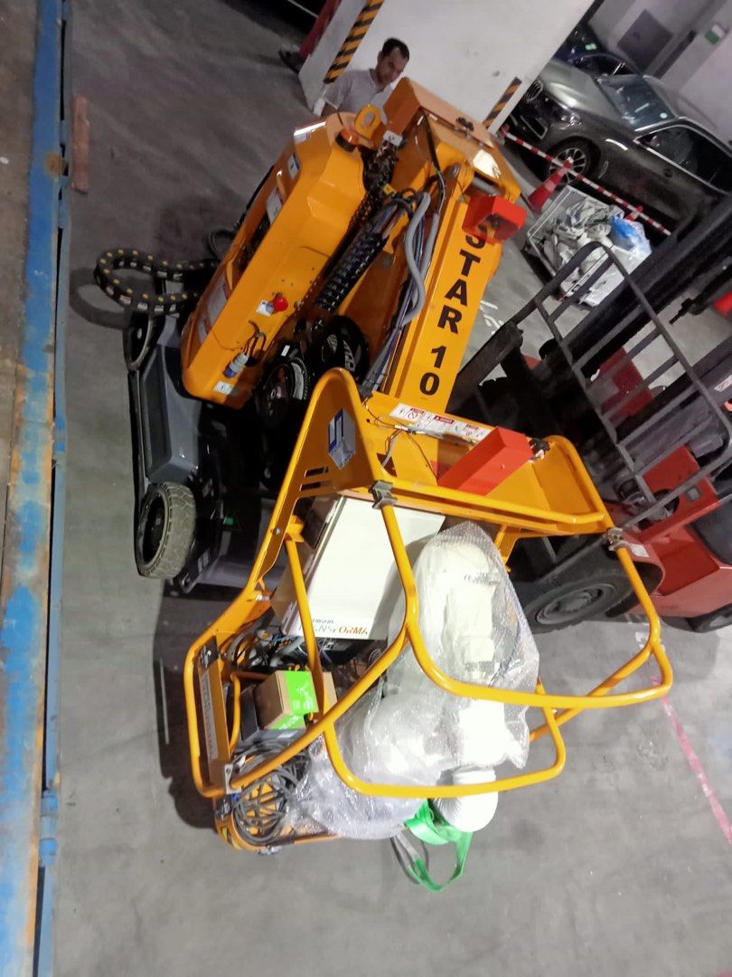 Mobile Elevator Star 10 with Kuka Robot Arm system, Computers & Tech ...