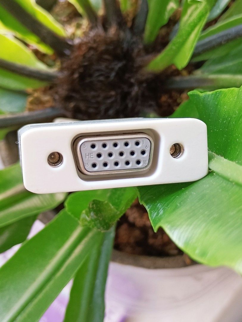 Moshi Mini Display Port toVGA 轉接線 mac螢幕轉接器 電腦轉螢幕 轉接頭, 電腦及科技產品, 電腦周邊產品, 轉接線及轉換器在旋轉拍賣