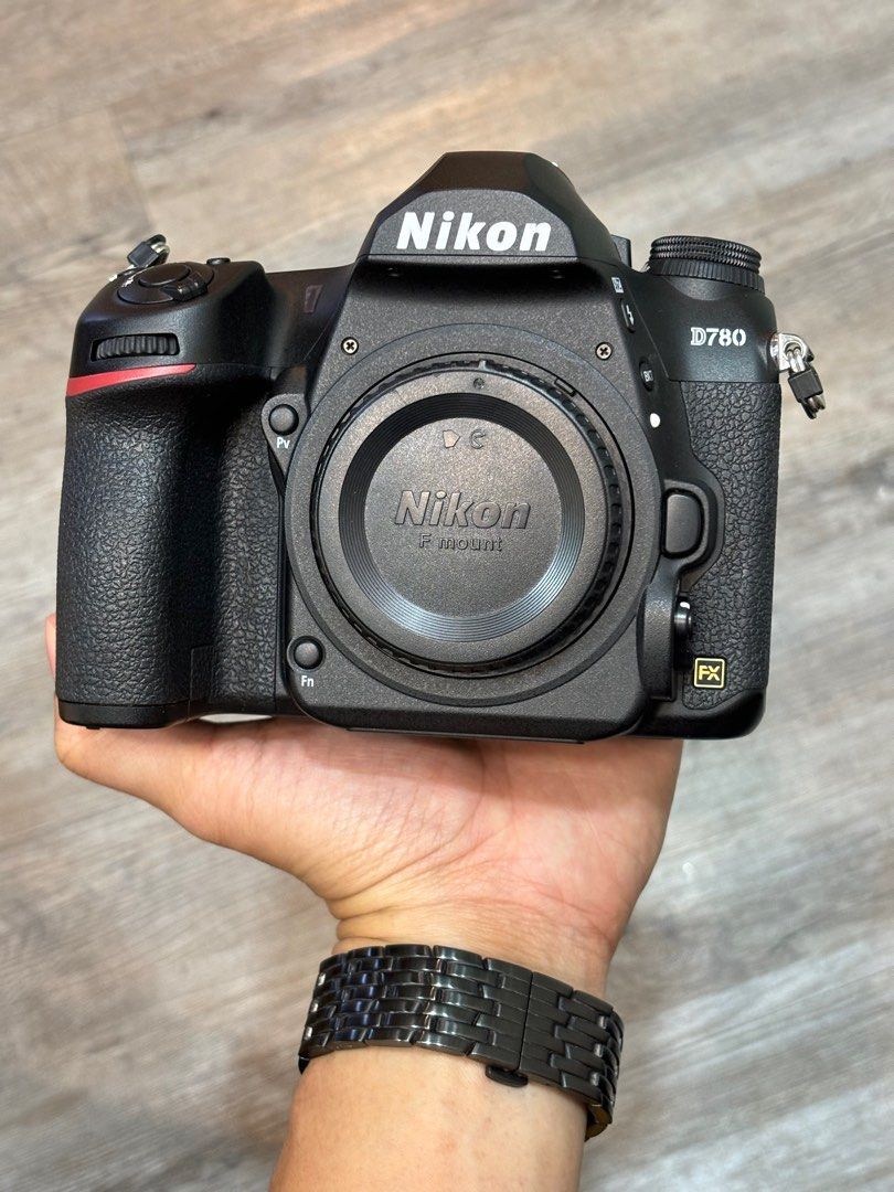 NIKON D780 BODY SHUTTER COUNT 1k, Photography, Cameras on Carousell