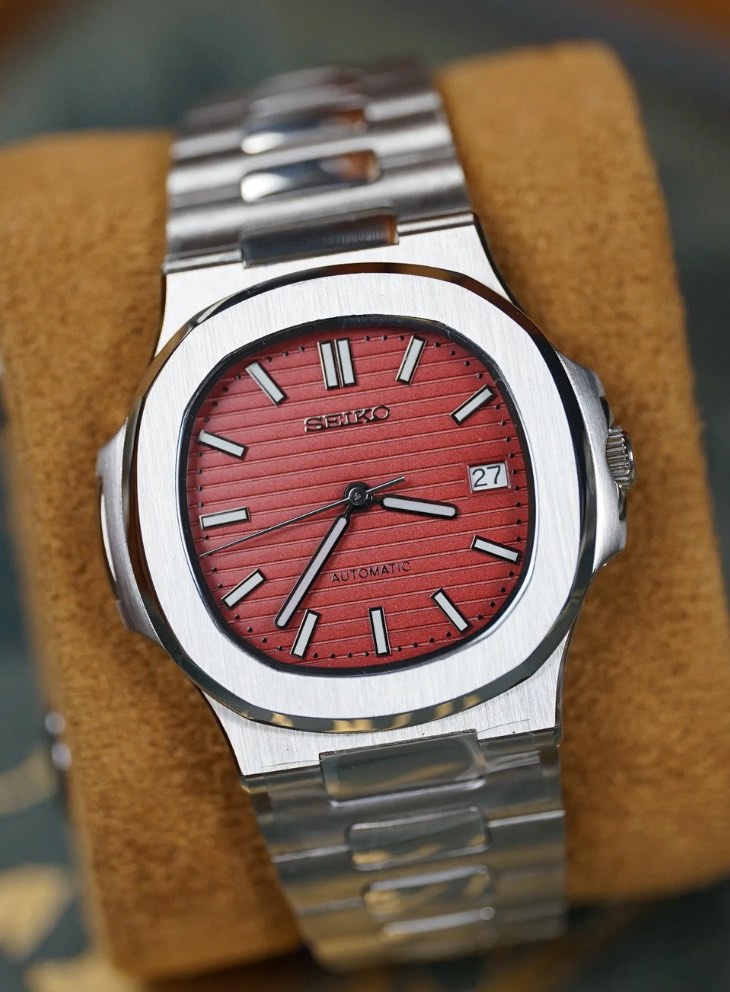 Seiko Nautilus Red Dial Mod, Men's Fashion, Watches & Accessories ...