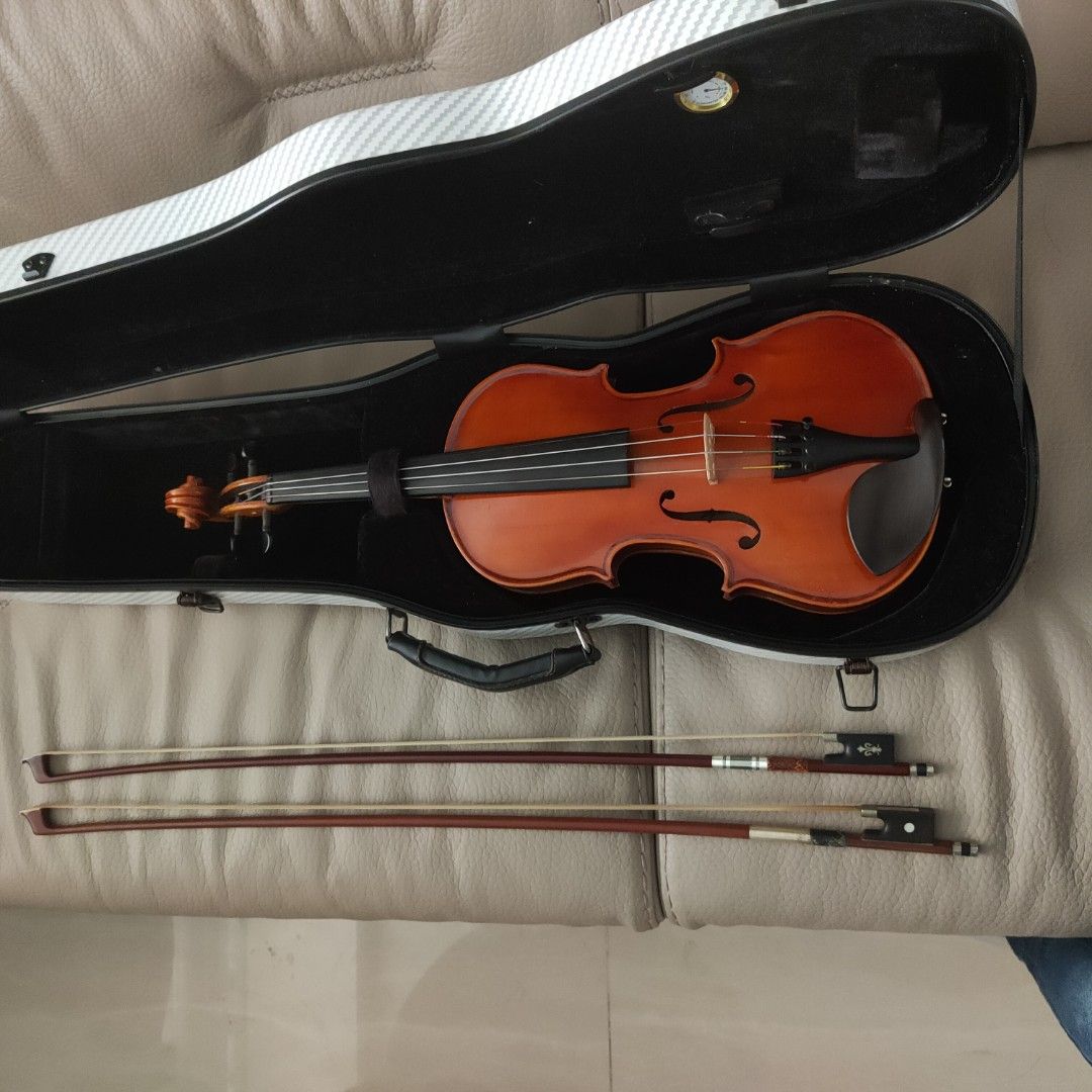 Synwin 3/4 Violin SV3001, Hobbies & Toys, Musical Instruments on Carousell