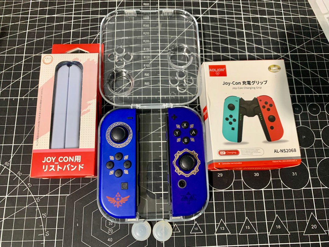 [USED] NINTENDO SWITCH JOYCON ZELDA SKYWARD SWORD HD EDITION (HALL ...