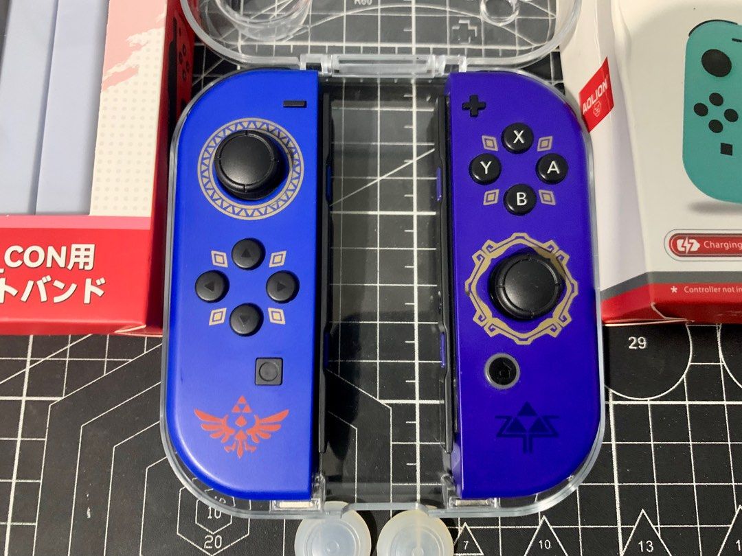 [USED] NINTENDO SWITCH JOYCON ZELDA SKYWARD SWORD HD EDITION (HALL ...