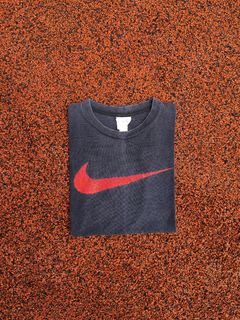 NIKE SWOOSH CRAYON, Men's Fashion, Activewear on Carousell