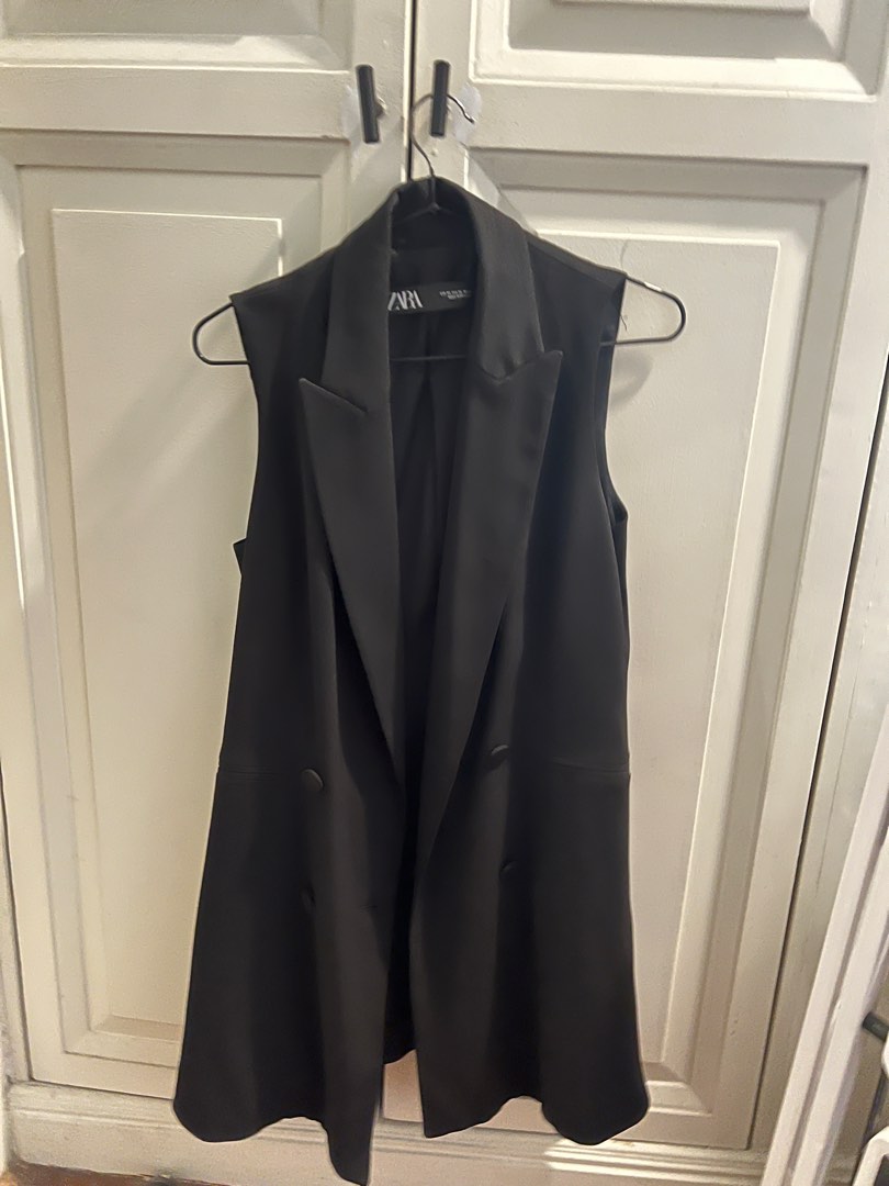 Zara Black Vest, Women's Fashion, Coats, Jackets and Outerwear on Carousell