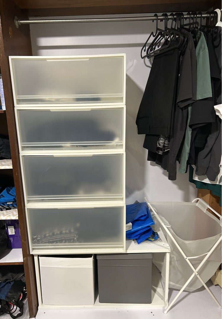 4 sets of Muji drawers along with IKEA shelf and storage containers, 傢俬 ...