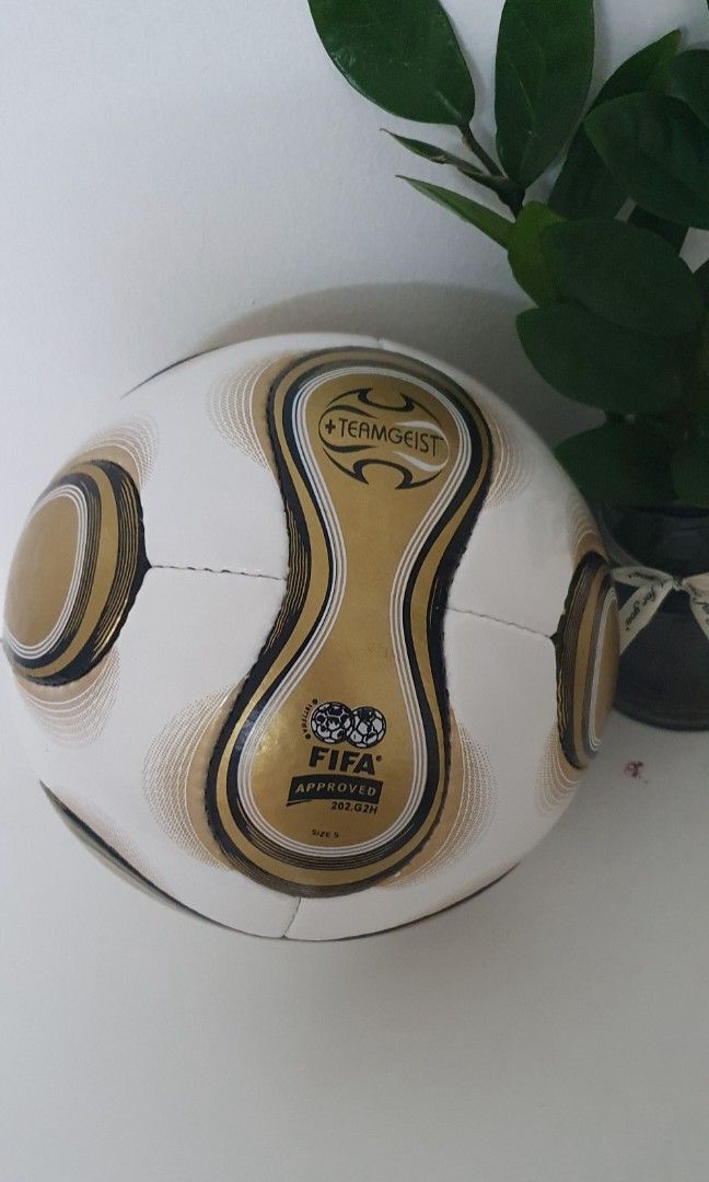 Adidas TeamGeist World Cup 2006 Final Match Ball Size 5, Sports ...