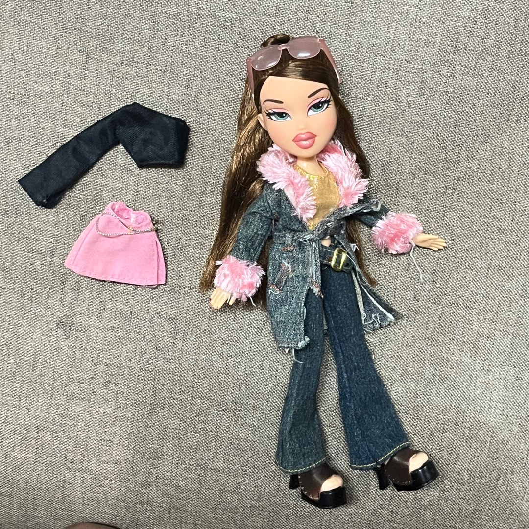 Bratz Funk N Glow Dana, Hobbies & Toys, Toys & Games on Carousell
