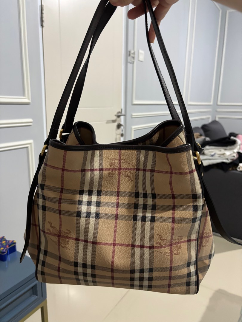 Burberry Authentic Tote, Fesyen Wanita, Tas & Dompet di Carousell