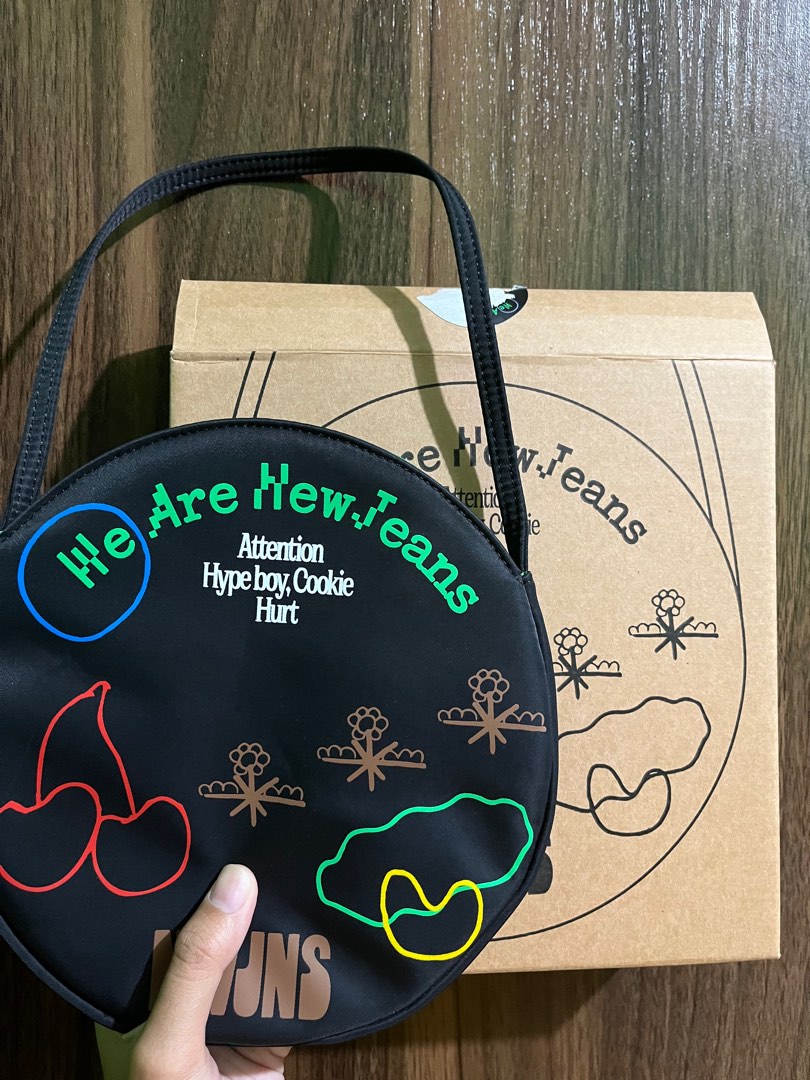 New Jeans 1st EP Bag Album, Hobbies & Toys, Memorabilia & Collectibles ...