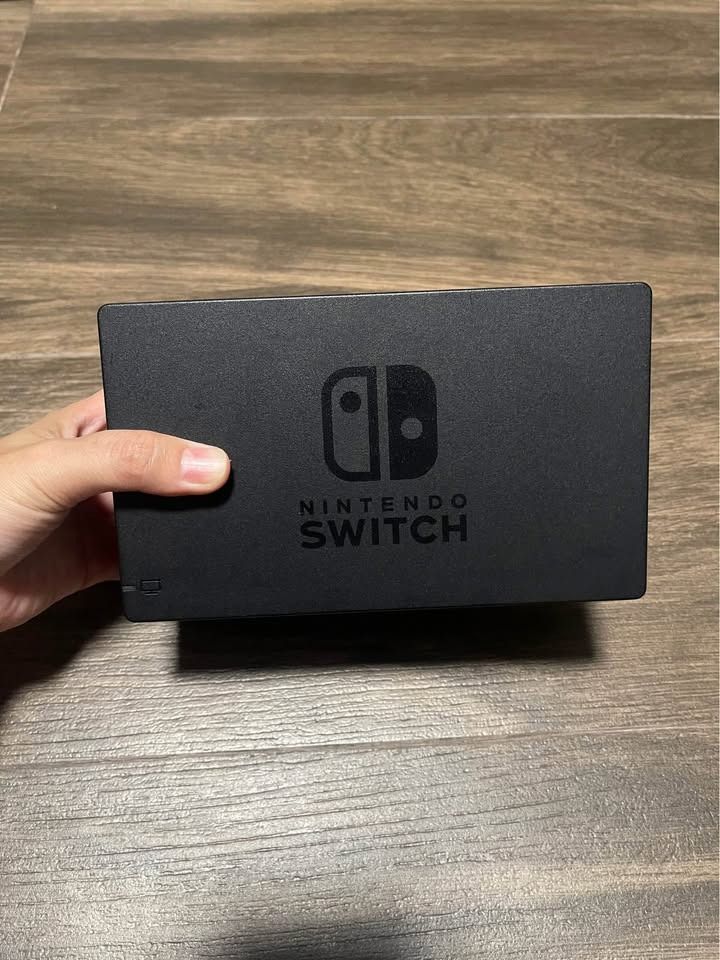 Nintendo Switch V1 - with accessories and 2 games, Video Gaming, Video ...