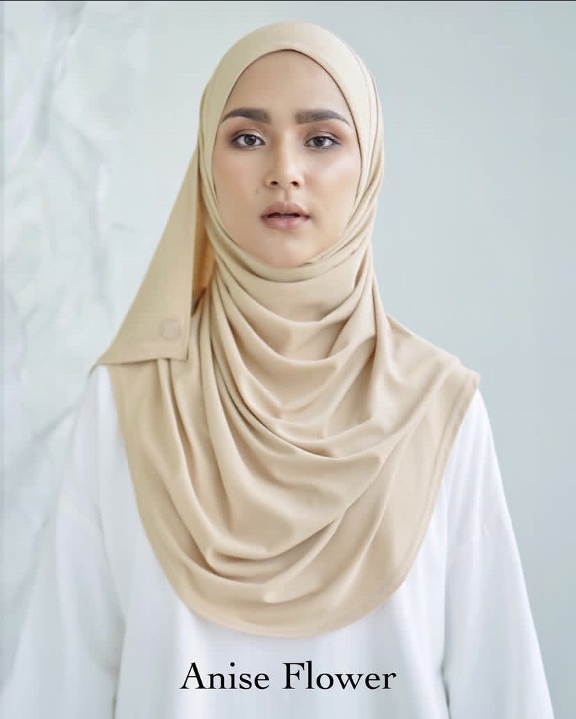 NWT Hayaa One Loop instant shawl, Women's Fashion, Muslimah Fashion, Hijabs on Carousell