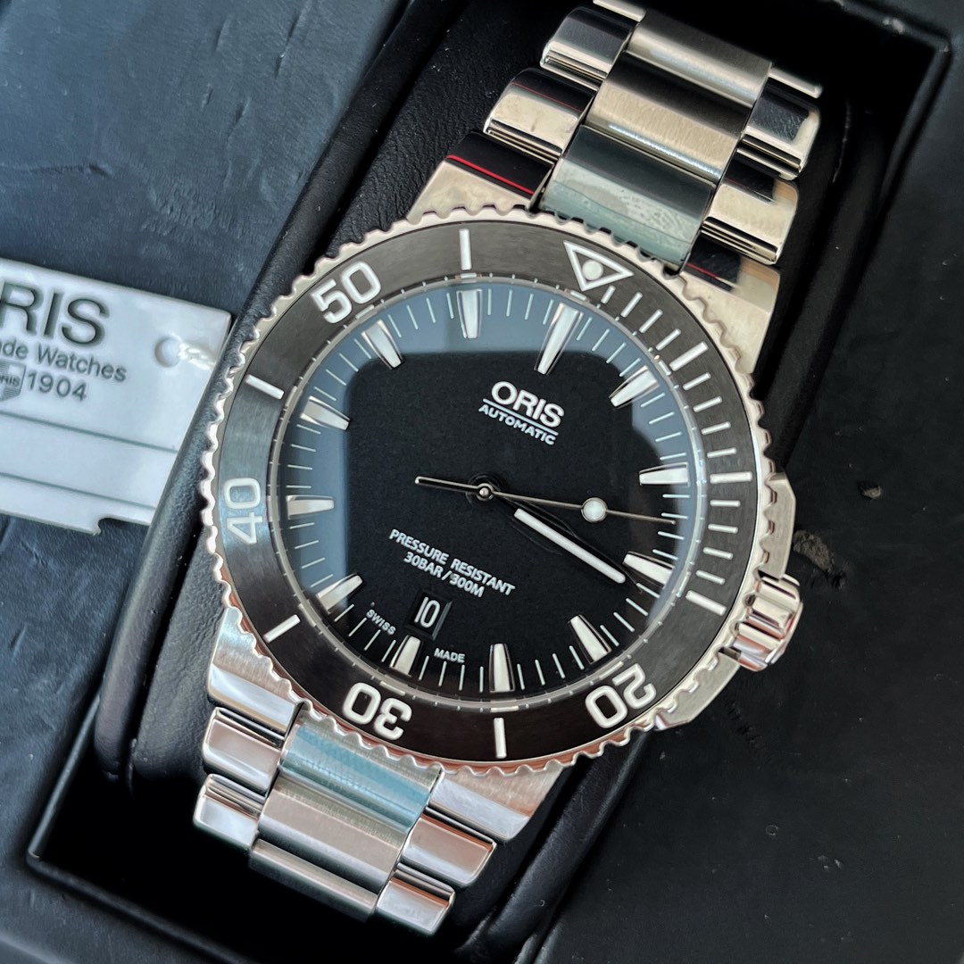 Oris Aquis Date Black Dial & Bezel, Men's Fashion, Watches ...