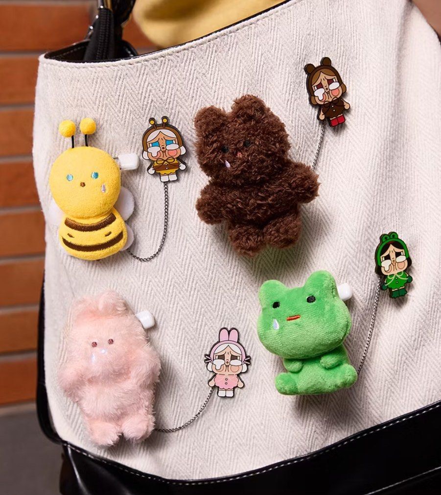 POP MART CRY BABY - CRYING AGAIN (Plush Badge - WHAT A FROG), Hobbies ...