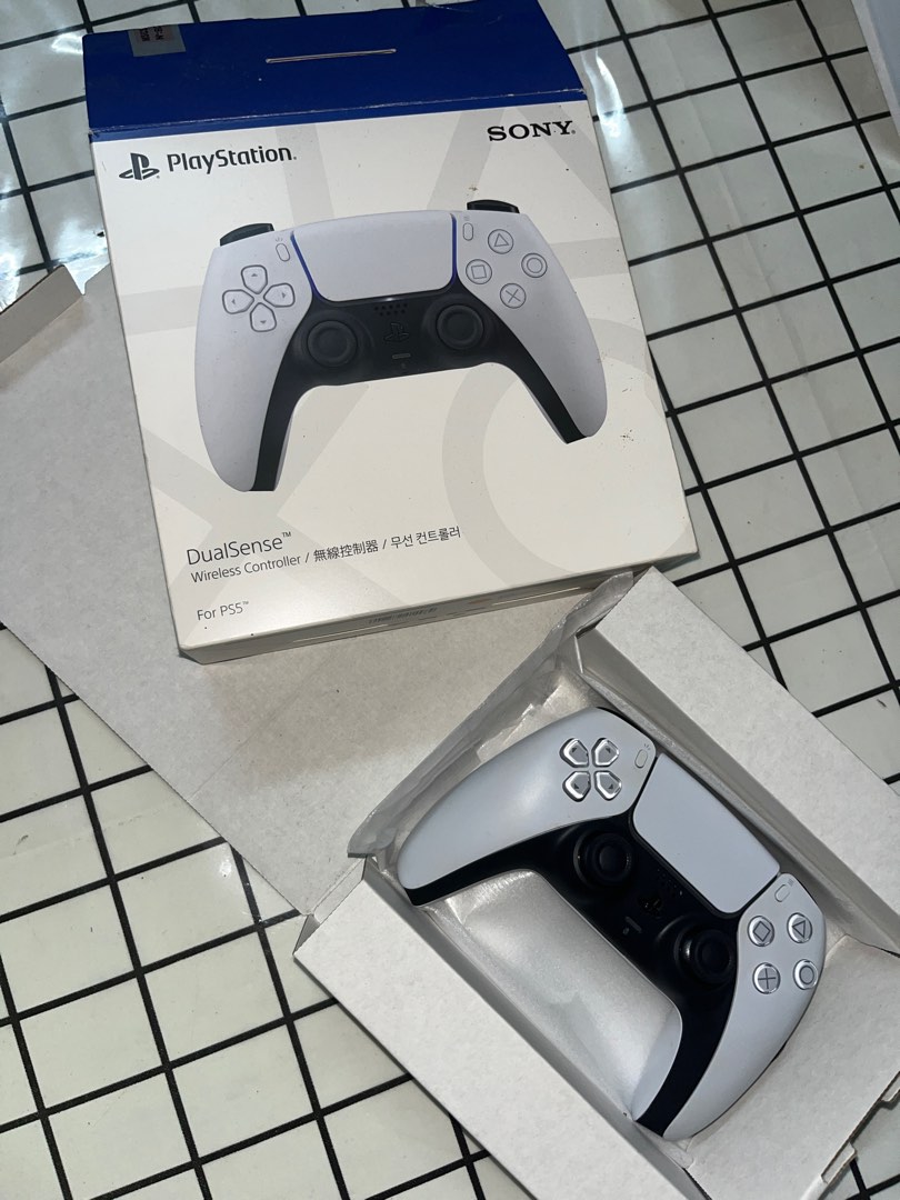 Original PlayStation 5 DualSense Controller, Video Gaming, Video Game ...