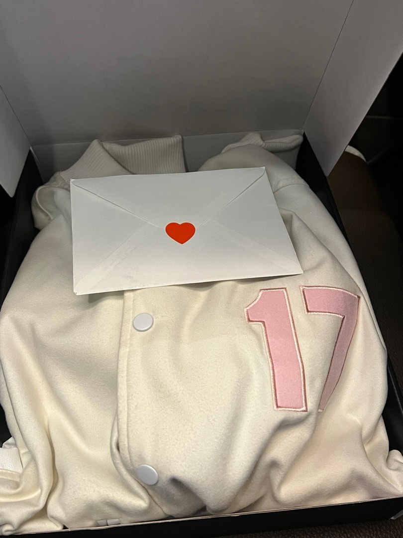 Seventeen Official Pre-Recording Gift Jacket Love Money Fame, Hobbies ...