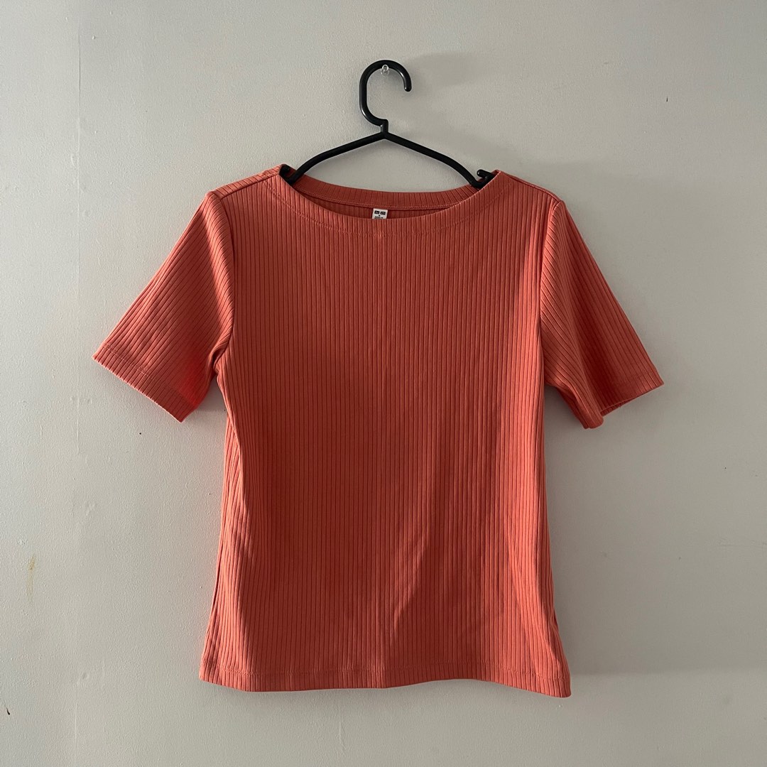Uniqlo basic rib tee, Women's Fashion, Tops, Shirts on Carousell