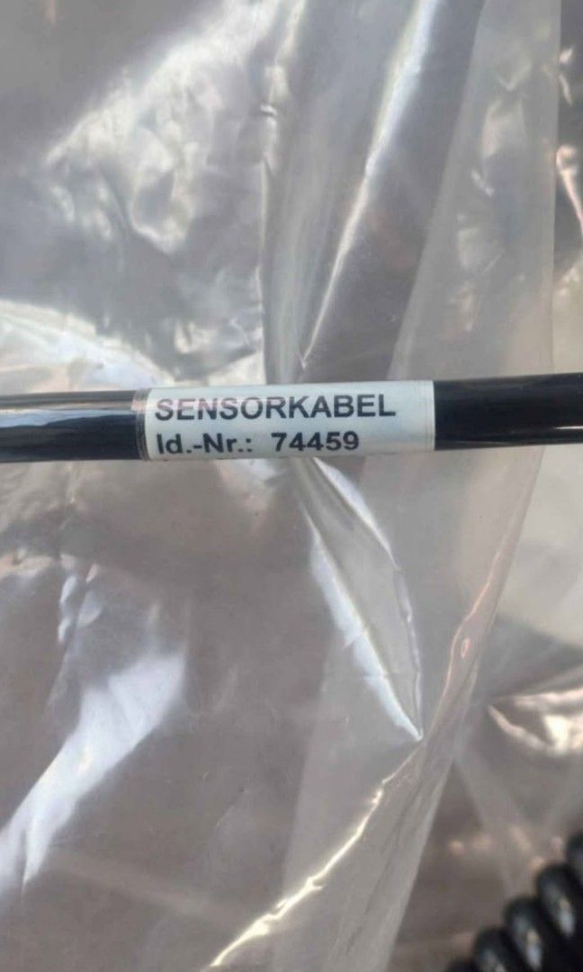 Wirtgen cable sensor 24v, Looking For on Carousell