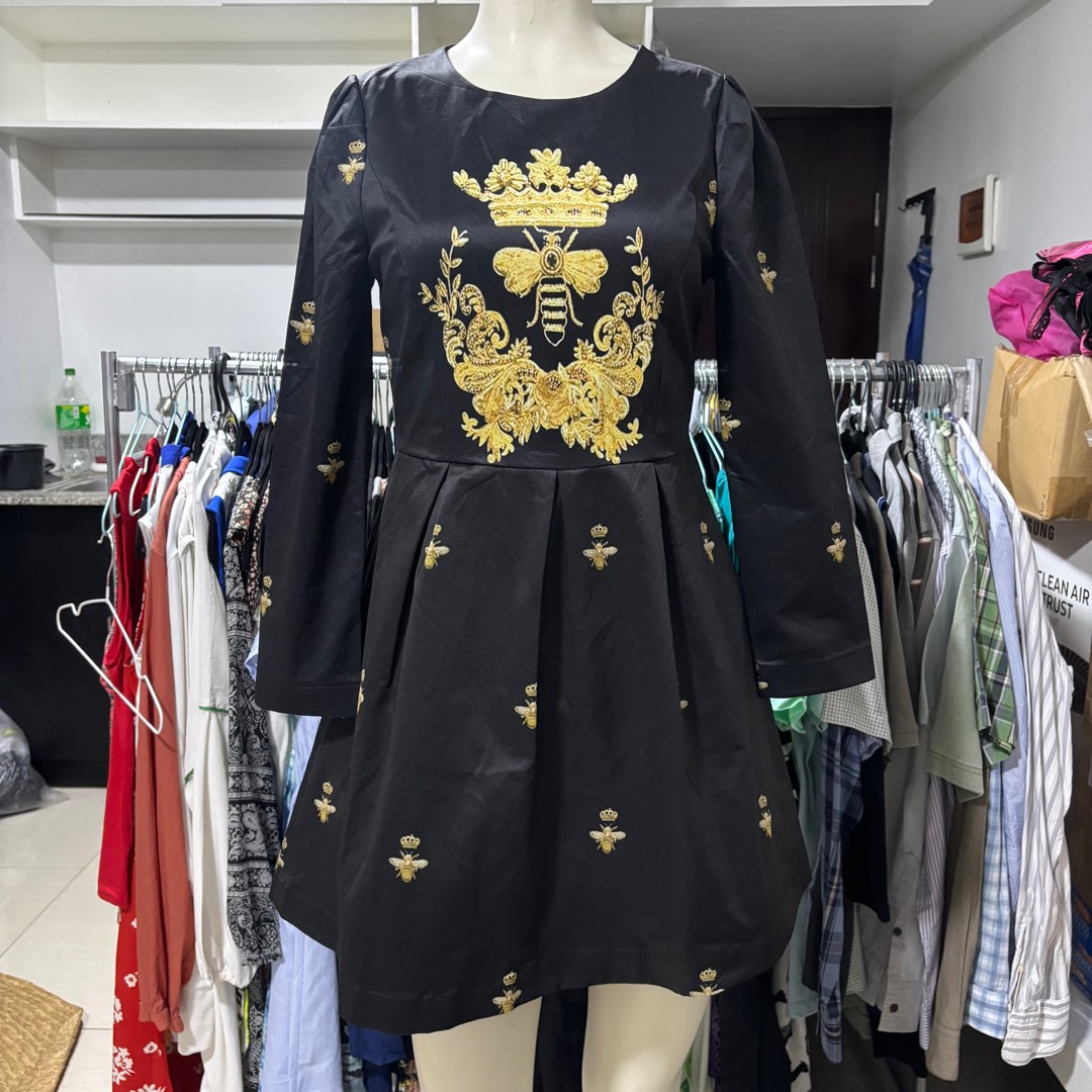 Black Mini Queen Bee Silk Dress Long Sleeves, Women's Fashion, Dresses ...