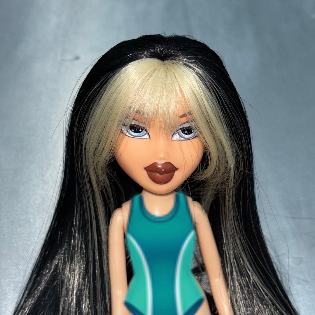 Bratz Style It Cloe (rerooted), Hobbies & Toys, Toys & Games on Carousell