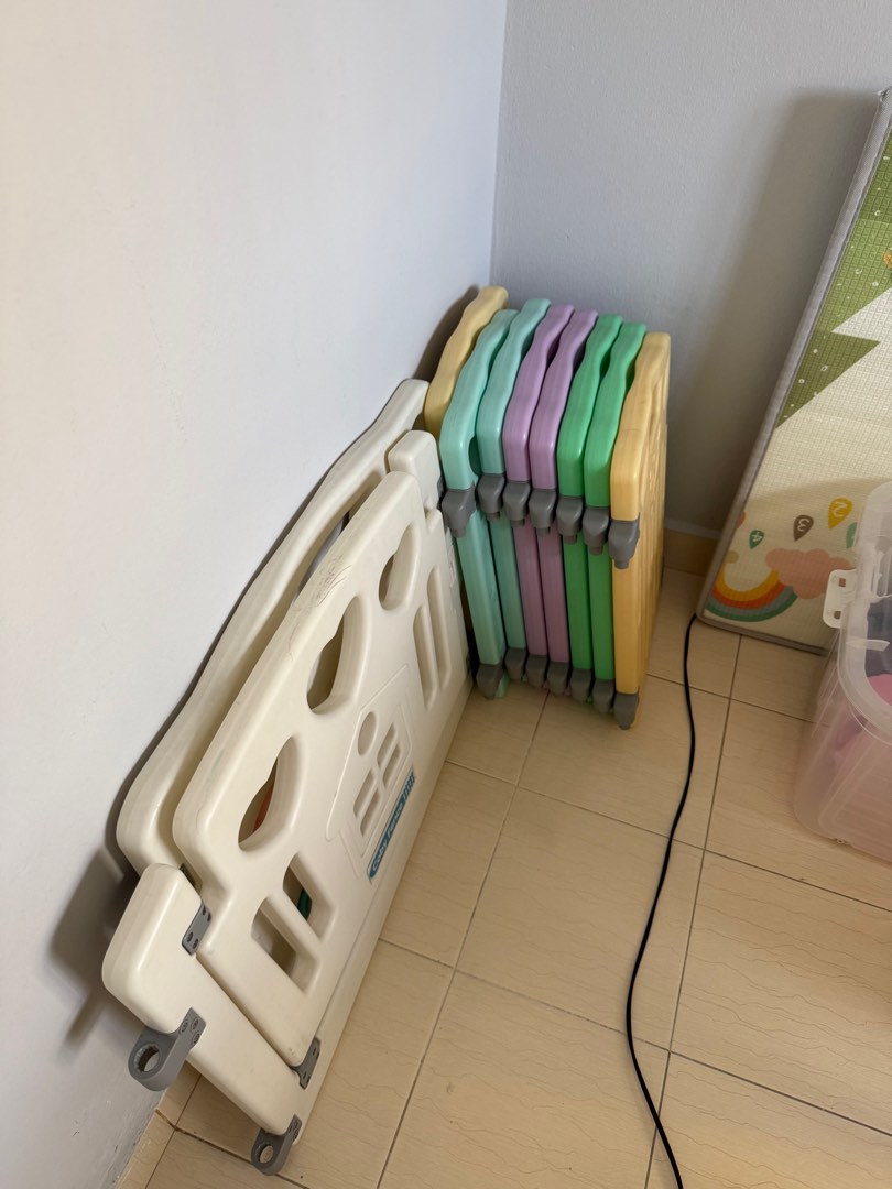 Coby fence, Babies & Kids, Baby Nursery & Kids Furniture, Safety Gates ...