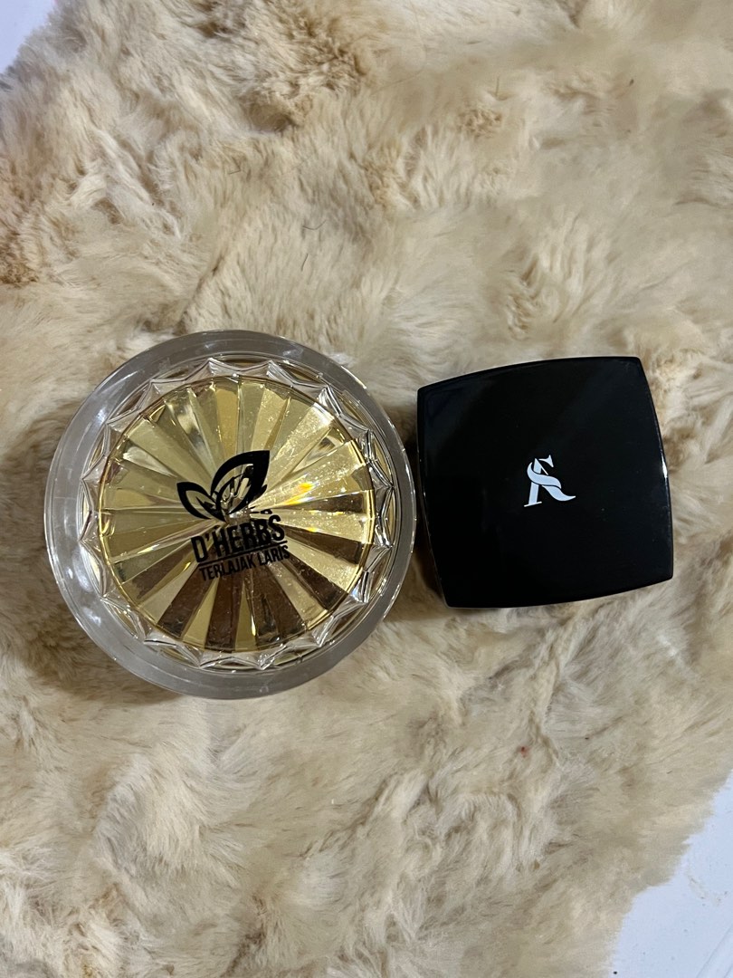 Dherbs Foundation, Beauty & Personal Care, Face, Makeup on Carousell