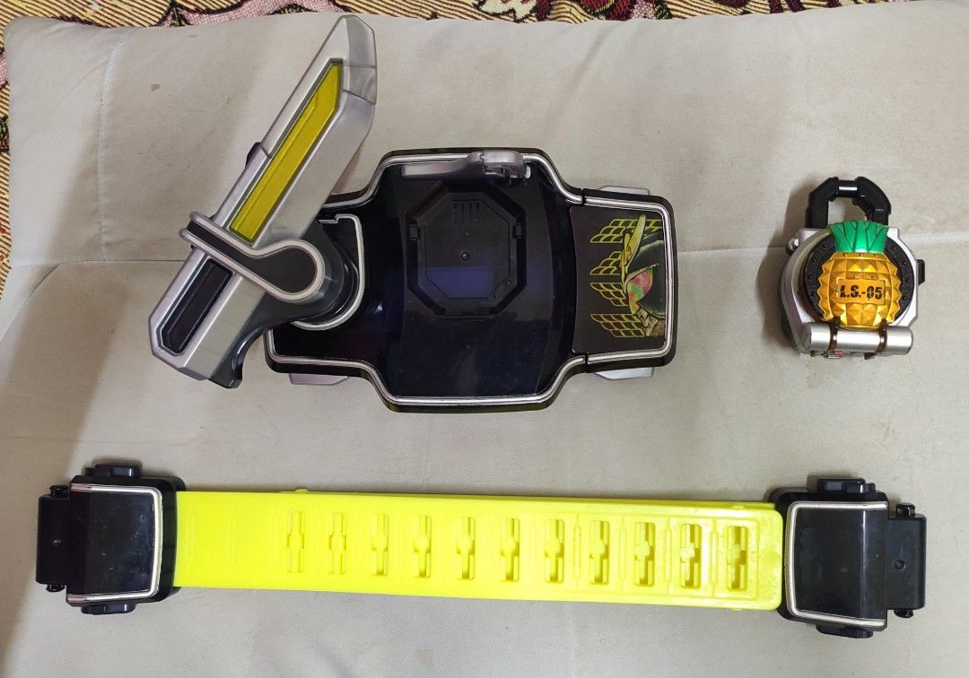DX Kamen Rider Gaim Sengoku Driver with Pineapple Lockseed, Hobbies ...