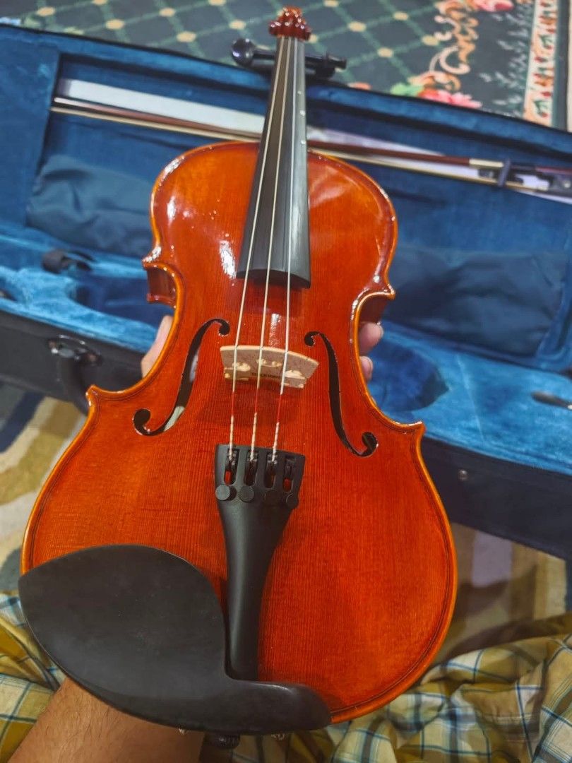 Eurostring model 300 4/4 size, Hobbies & Toys, Music & Media, Musical ...