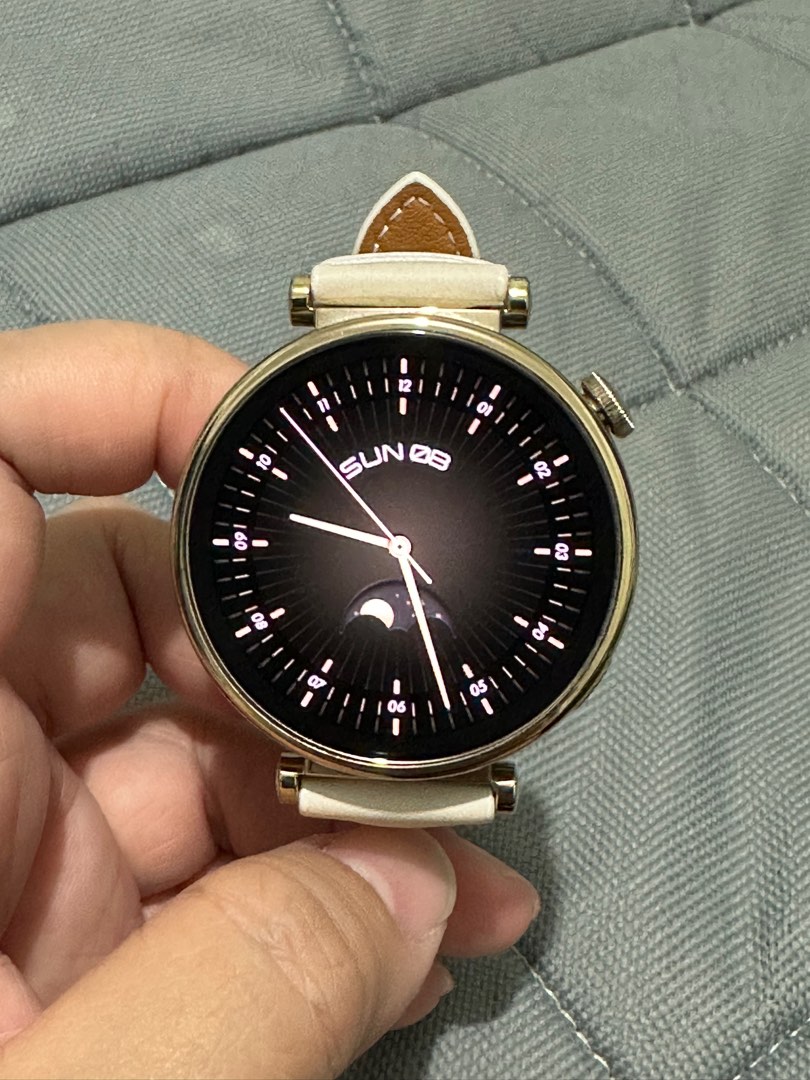 Huawei GT4 gold with white leather strap, Mobile Phones & Gadgets ...