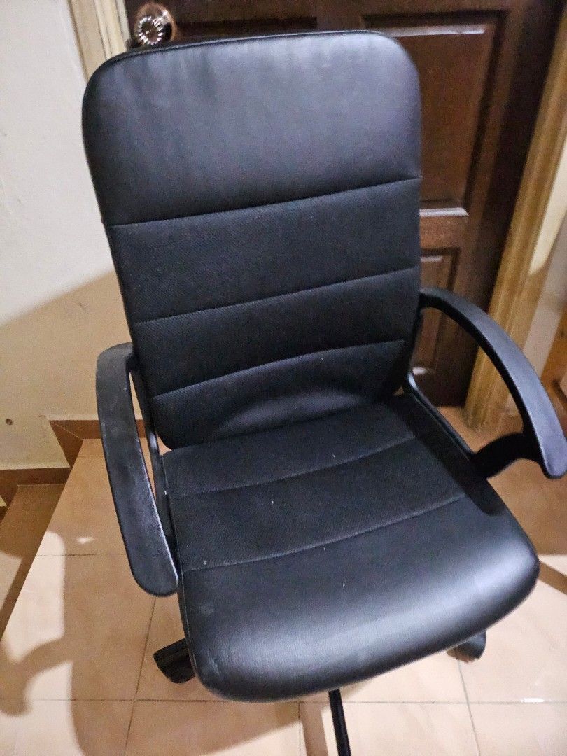 Ikea Renberget Swivel Chair, Furniture & Home Living, Furniture, Chairs ...