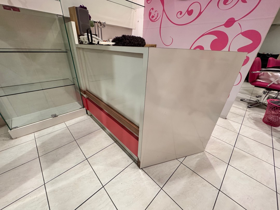 Meja Cashier (Saloon), Furniture & Home Living, Furniture, Tables ...