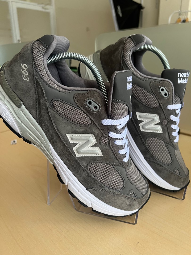 New Balace 993 USA, Fesyen Pria, Sepatu , Sneakers di Carousell