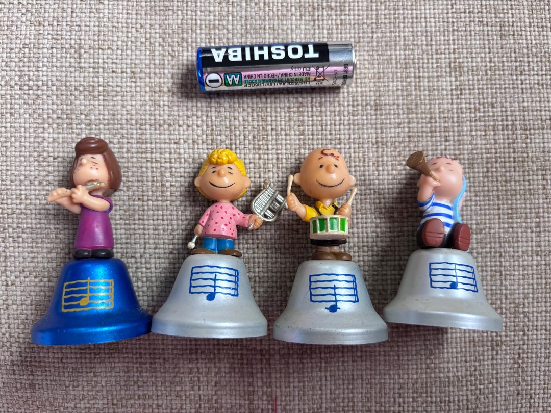 pepsi x peanuts christmas bell - set of 4 : 1 new , 3 used, Hobbies ...