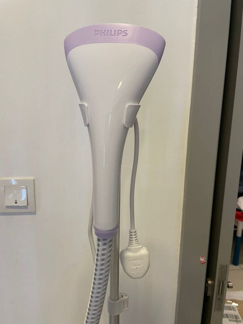 PHILIPS Easy Touch Stand Steamer 1800W, TV & Home Appliances, Irons ...