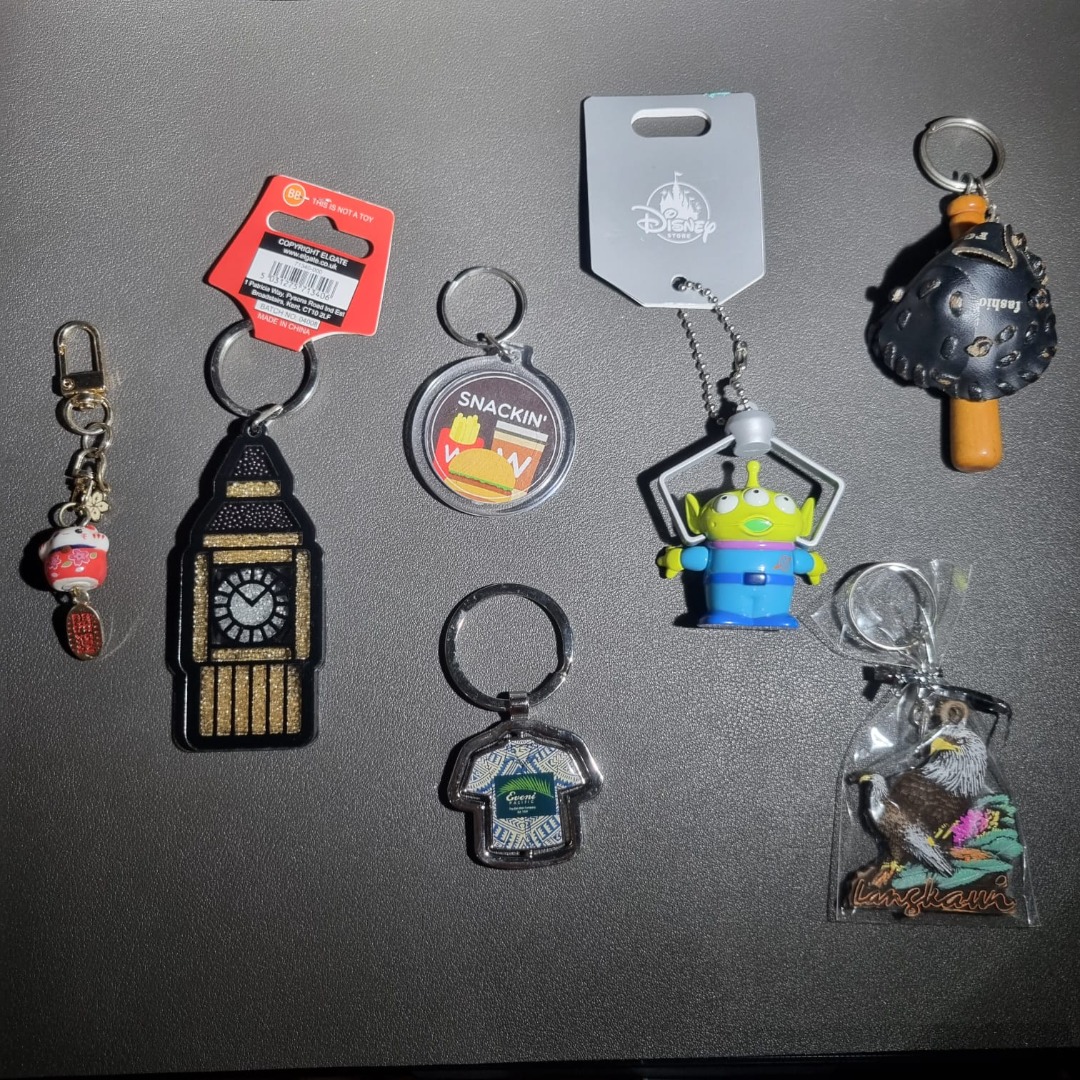 Random keychain set 1 | includes Toy Story Claw Alien, London Souvenir ...