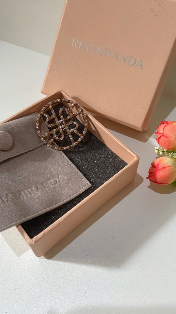 SISA SATU! RIA MIRANDA MINI CAMYLA BROOCH, Fesyen Wanita, Aksesoris di ...