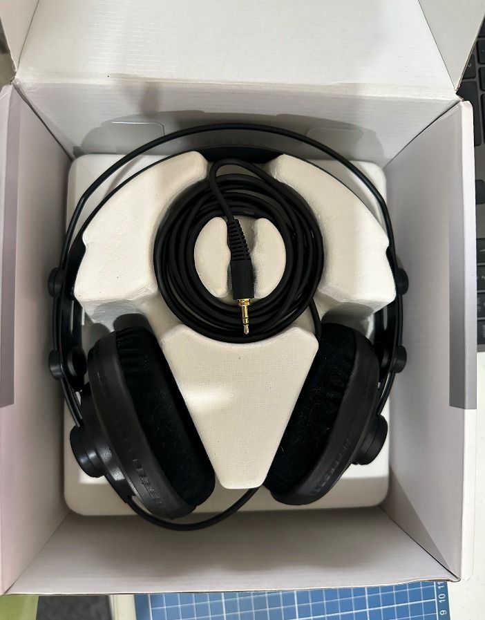 Samson SR850 Studio Wired Over-The-Ear Headphones, Audio, Headphones ...