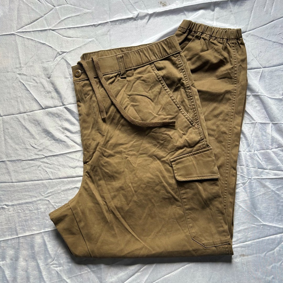 Uniqlo Smart Cargo Pants, Men's Fashion, Bottoms, Jeans on Carousell