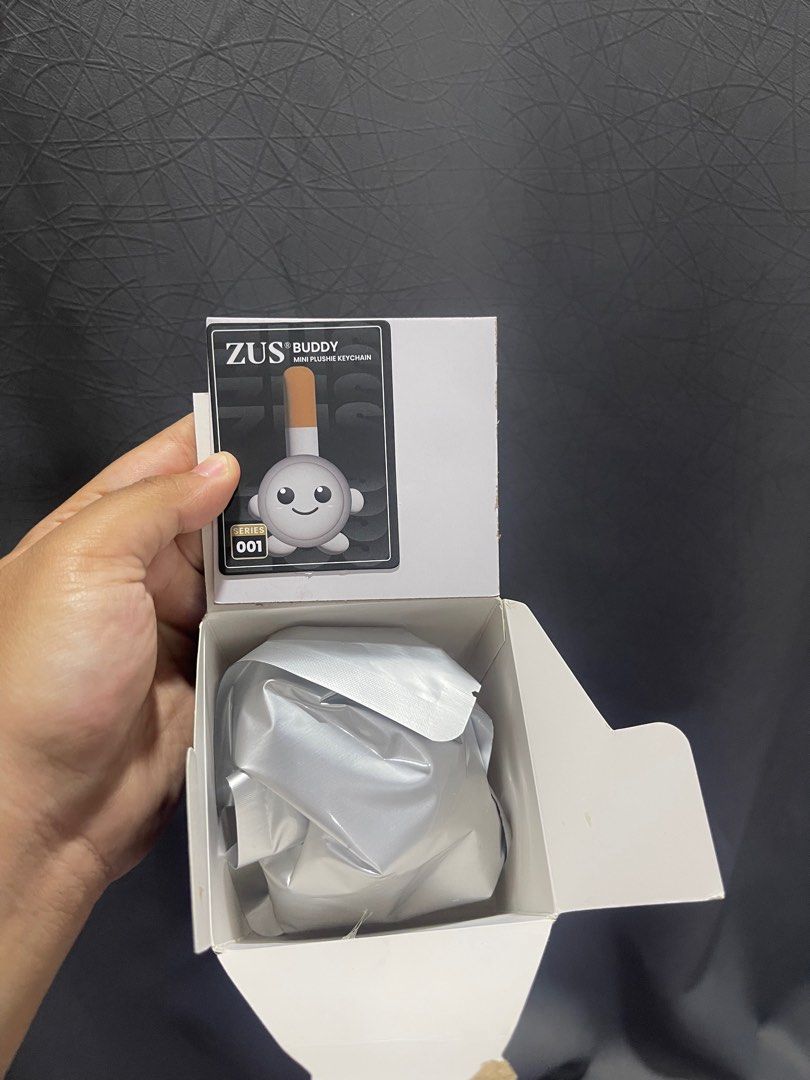 ZUS PLUSHIE PORTAPAL, Hobbies & Toys, Toys & Games on Carousell